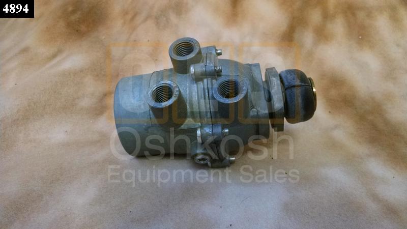 Air Throttle Control Treadle Relay Valve - Oshkosh Equipment
