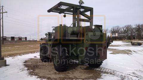 6K Rough Terrain Military Forklift (F-900-14) - Oshkosh Equipment