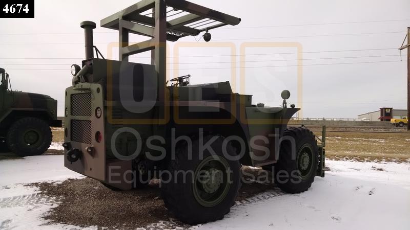 6K Rough Terrain Military Forklift (F-900-14) - Oshkosh Equipment
