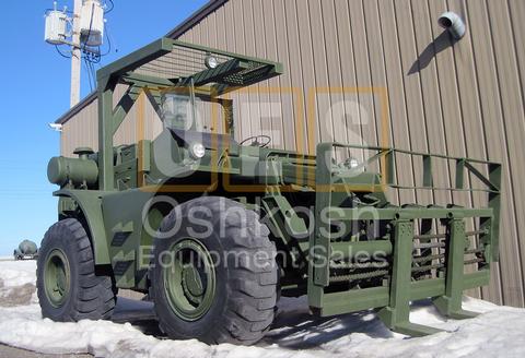 10K Rough Terrain Military Forklift (F-900-22) - Oshkosh Equipment