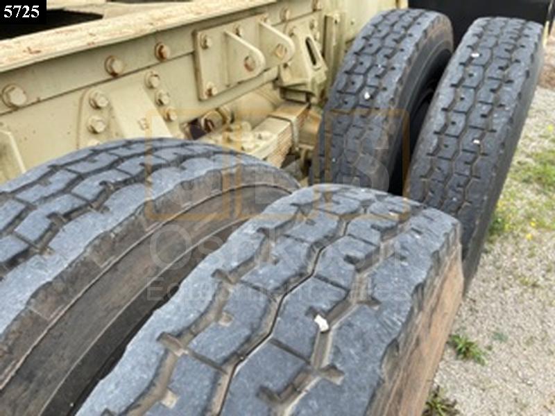 M916 6X6 Tractor (TR-500-77) - Oshkosh Equipment