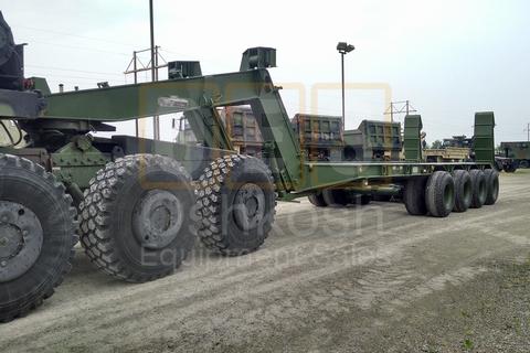 M747 60 Ton Military Lowboy Trailer (T-1100-34) - Oshkosh Equipment